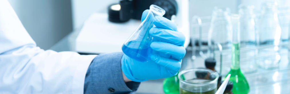 Como escolher uma indústria de produtos químicos